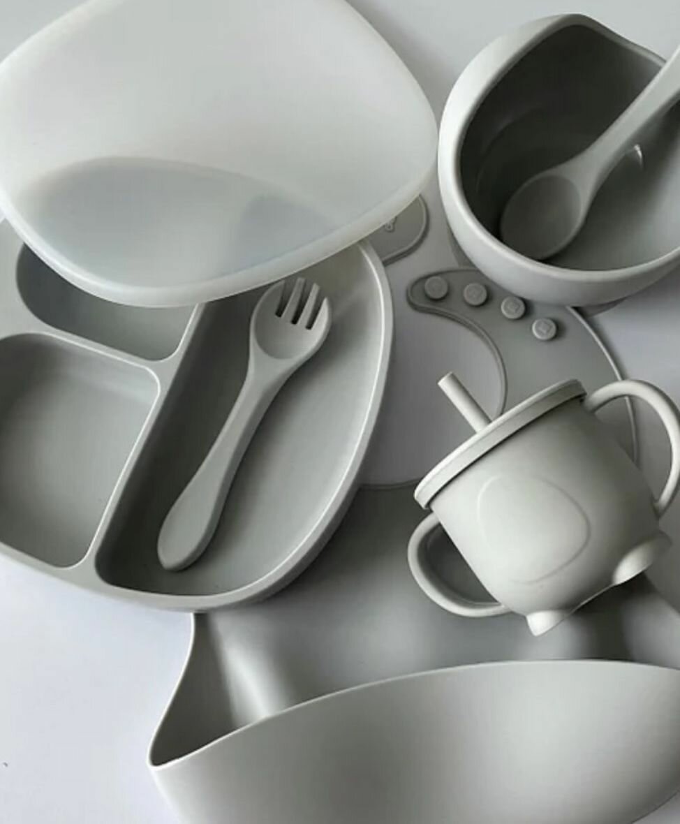 Набор детской посуды на присосках из пищевого силикона