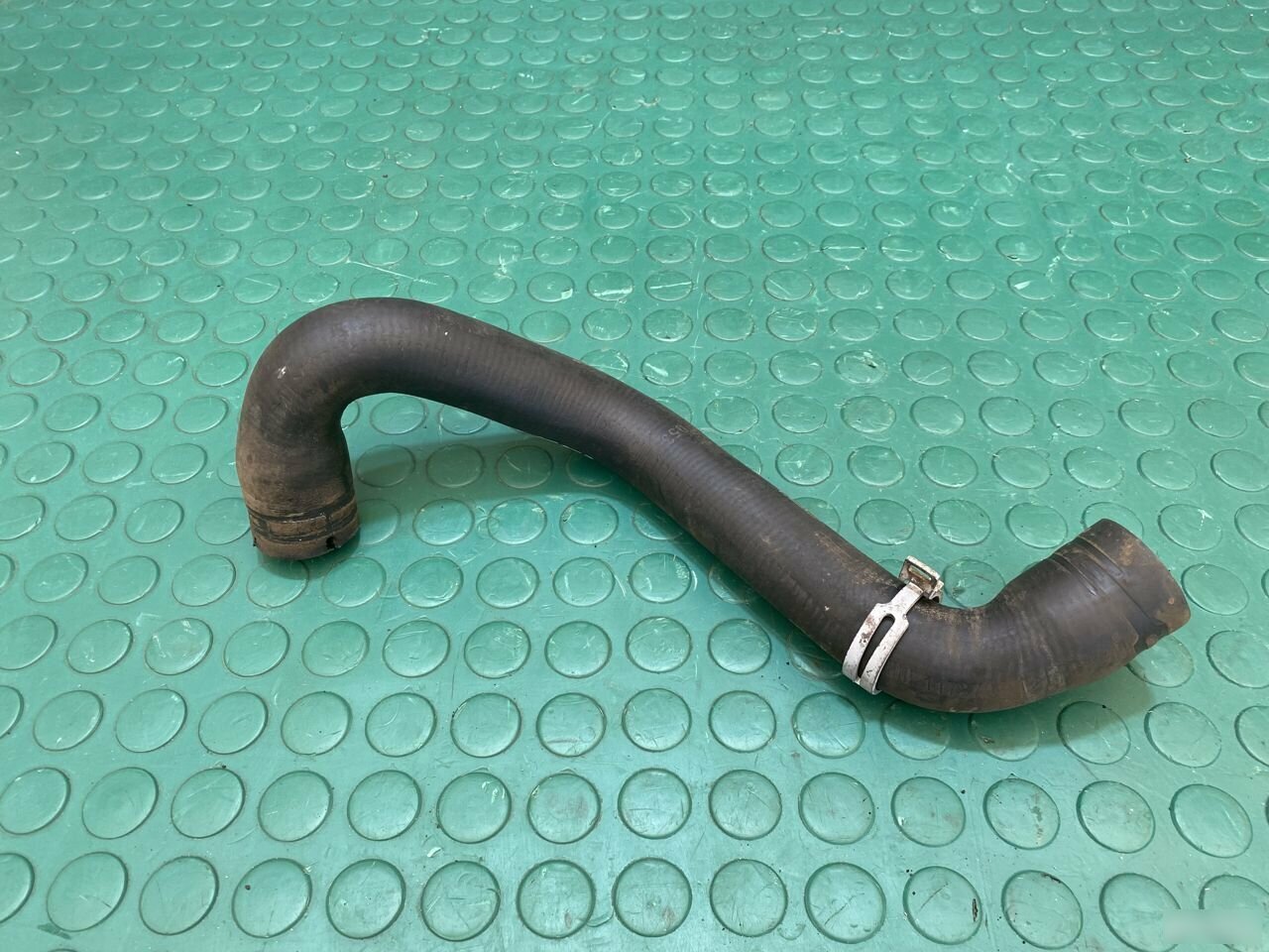 Патрубок радиатора Ford Focus 3 iqdb 2011-2018 8V618286BA