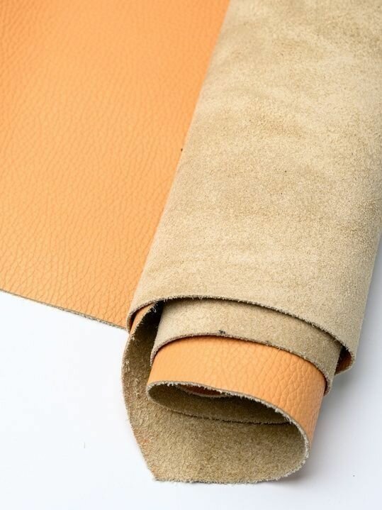 Кожа натуральная галантерейная в листах. Флотер. А2. Персиковый пушок