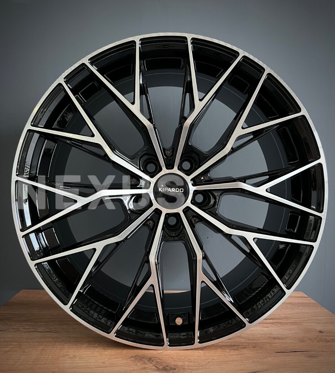 Колесные диски комплект (4 штуки) KF19 R18 8J PCD5х120 ET35 DIA72.6 BM