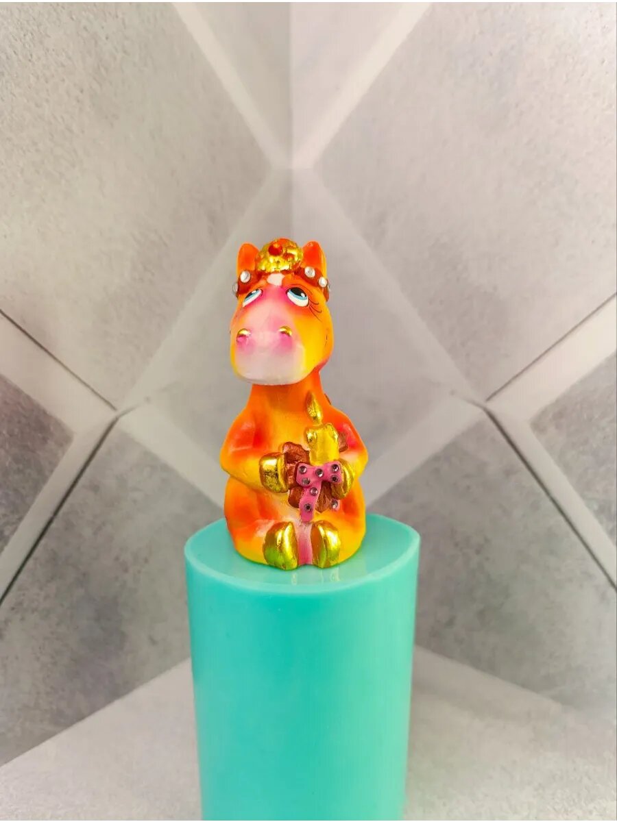 Молд силиконовый "Лошадь со свечёй". Высота готового изделия 9 см.