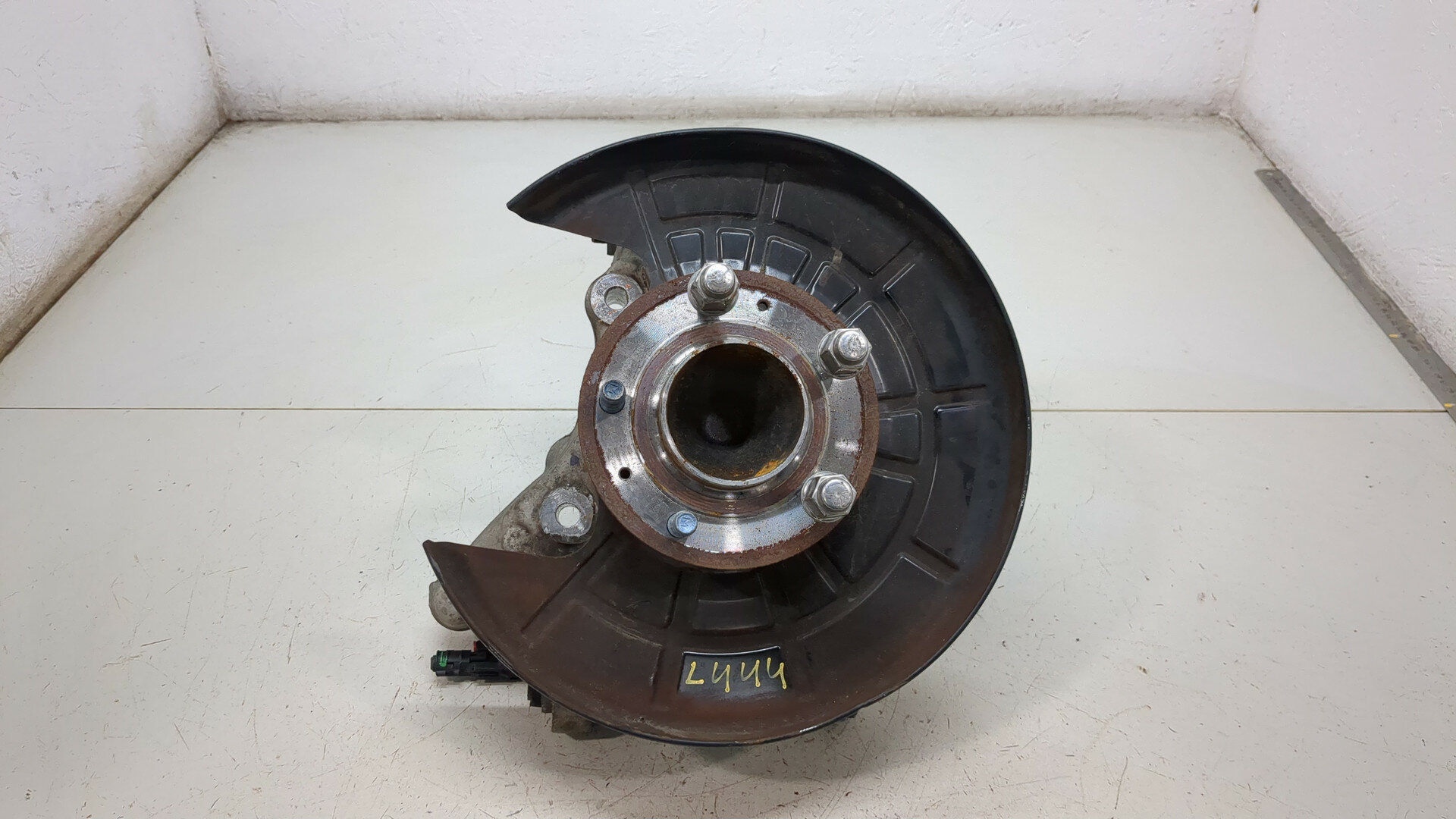 Ступица (кулак, цапфа) левая задняя Chevrolet Equinox Б/У