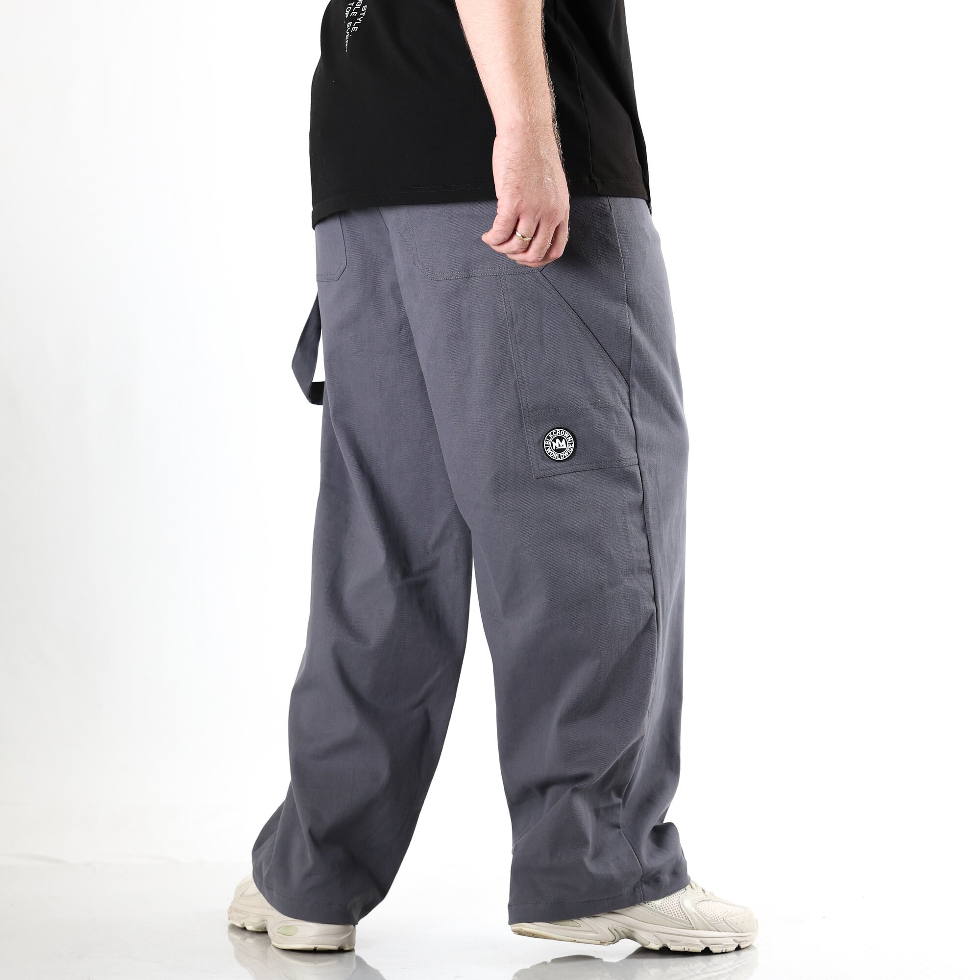 Брюки чинос