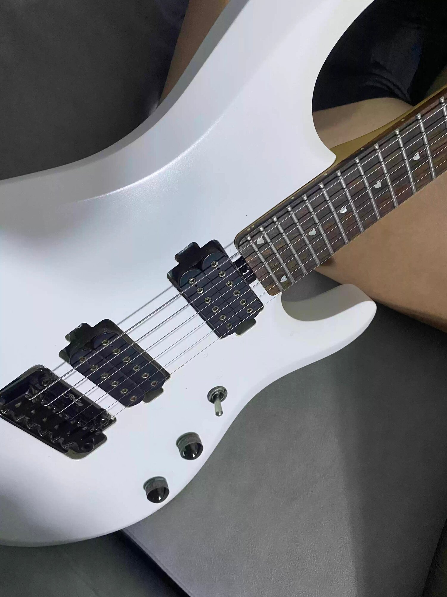 Sterling by MusicMan JP60/70, электрогитара Chameleon, серия Dream Theater