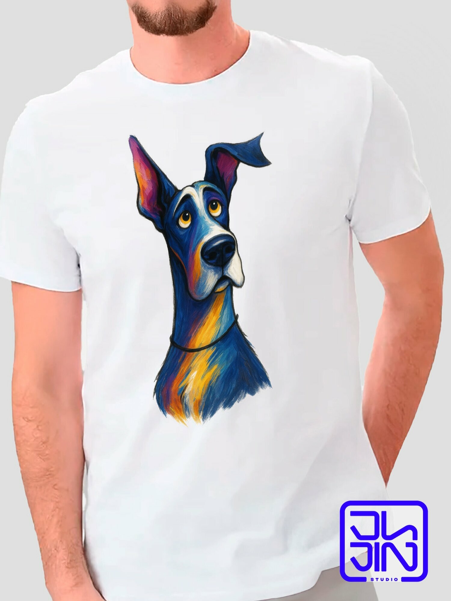 Футболка классическая мужская с авторским принтом Выразительная темно-синяя креативная композиция с доберманом в ярком портрете, белый хлопковый трикотаж с прикольным рисунком на груди