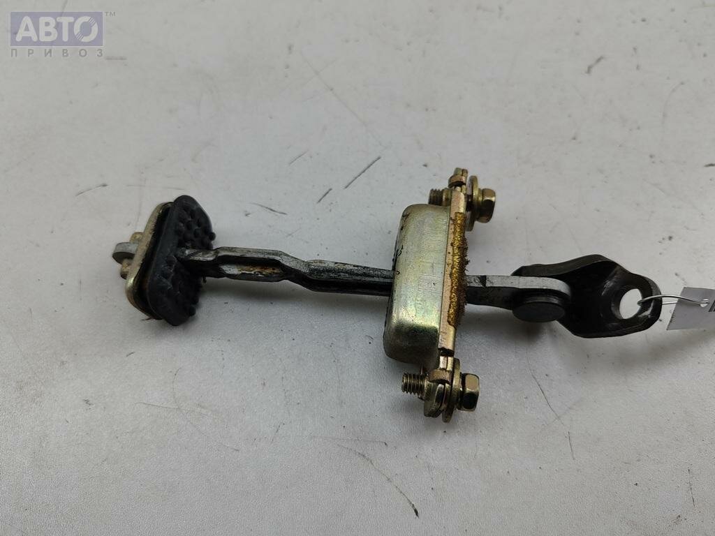 Ограничитель открывания двери передней Honda CR-V (1995-2001)