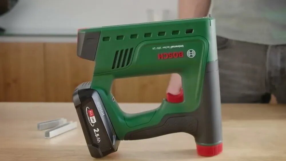 Универсальный степлер Bosch 18V-14, пистолет для скоб и гвоздей 06032A7000