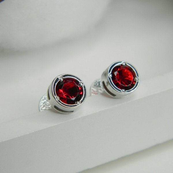 Серьги пусеты, серебро, 925 проба, фианит