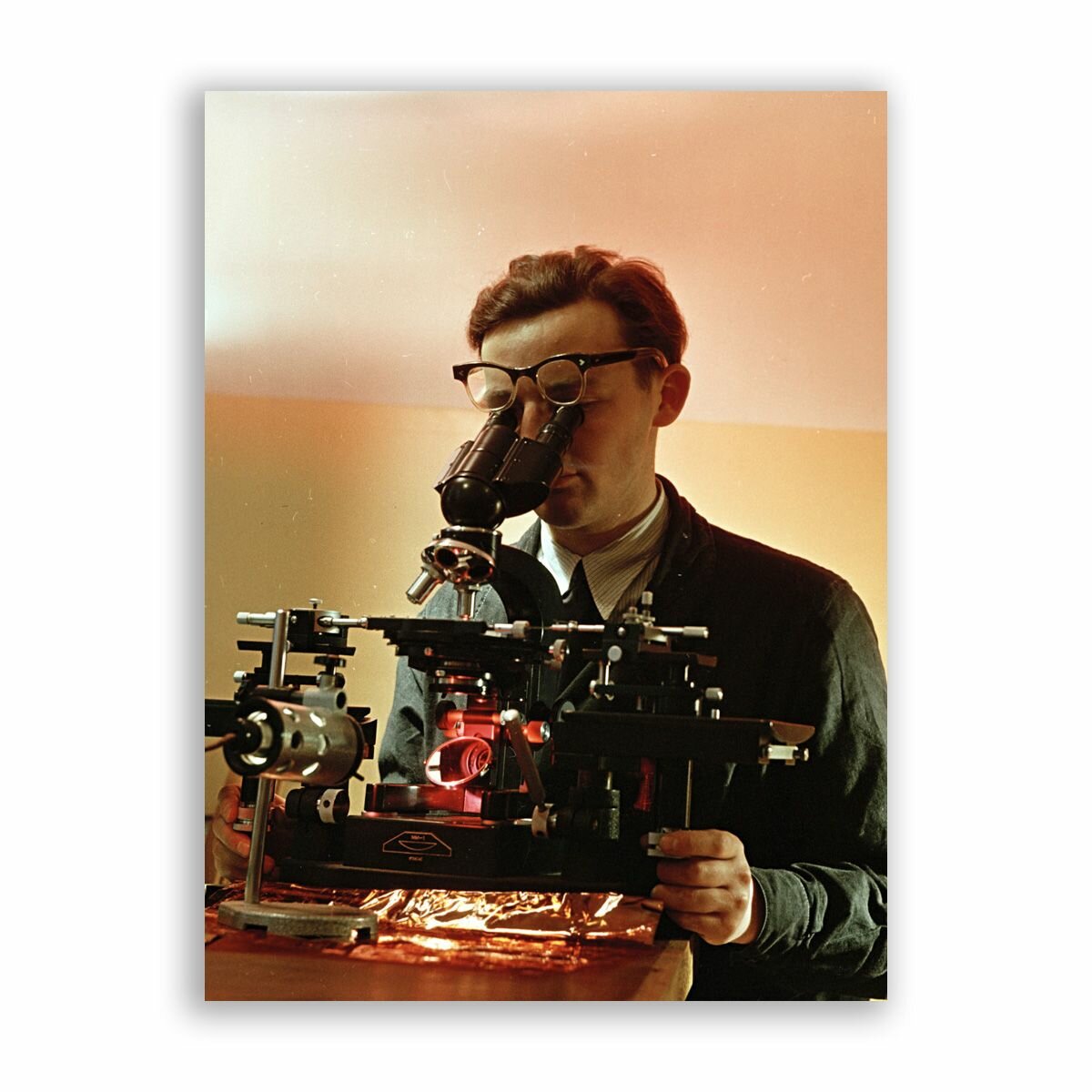 Советский постер, плакат на бумаге / Советские рабочие / Размер 30 x 40 см