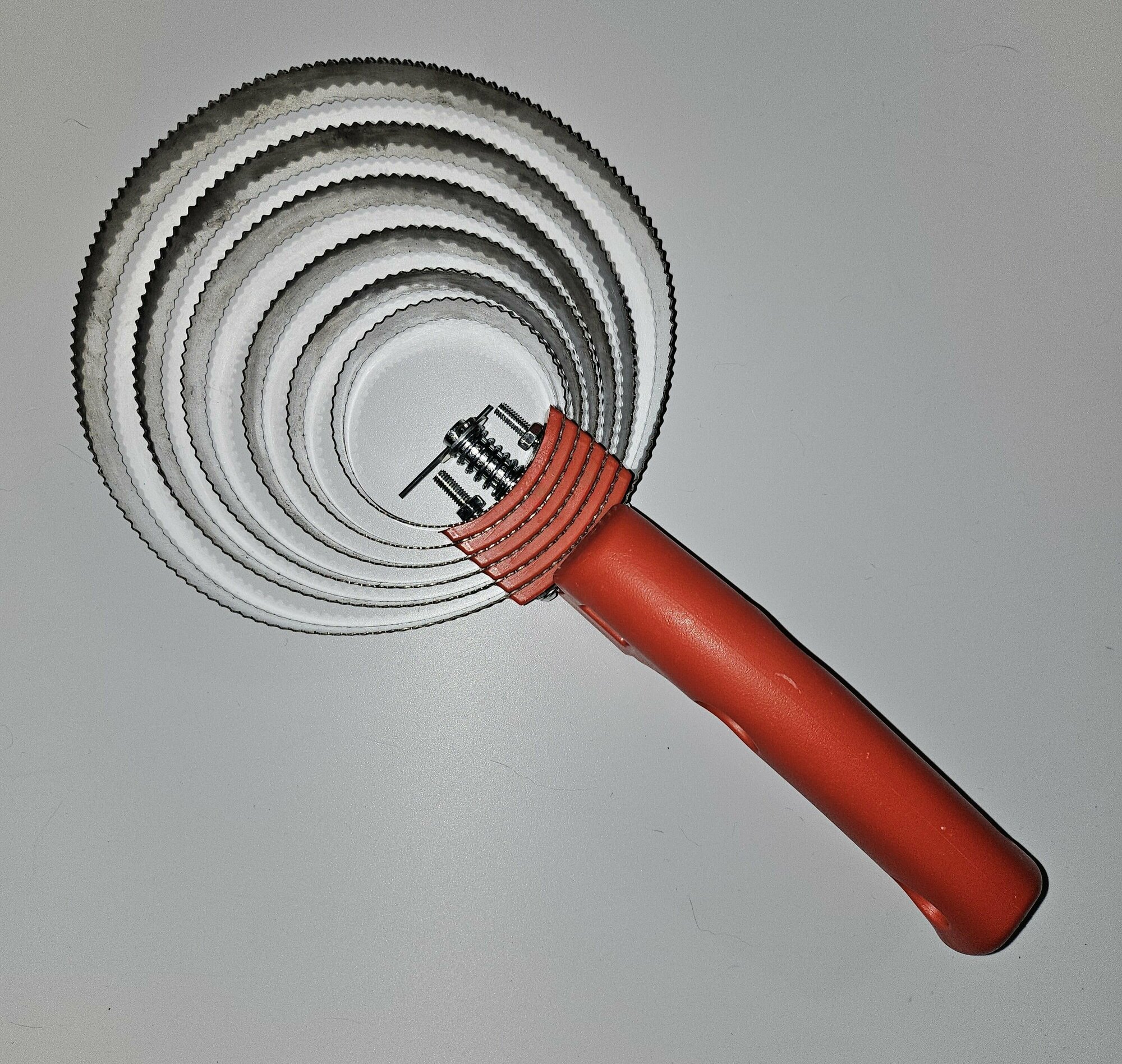 Скребница спиральная металлическая овальная (6 спиралей)