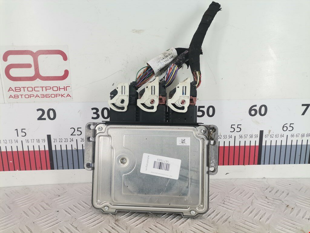 Блок управления двигателем Citroen C3 Picasso 9677013180 арт. 1671569