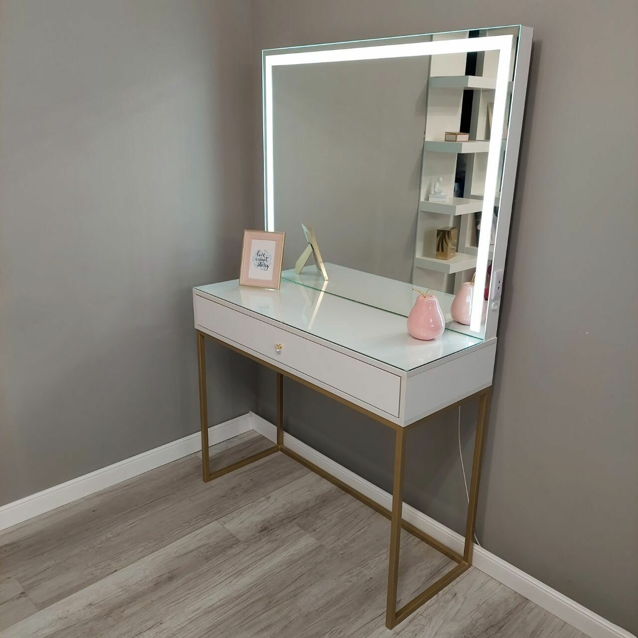 Туалетный столик / гримёрный столик / консоль на 100 с LED зеркалом