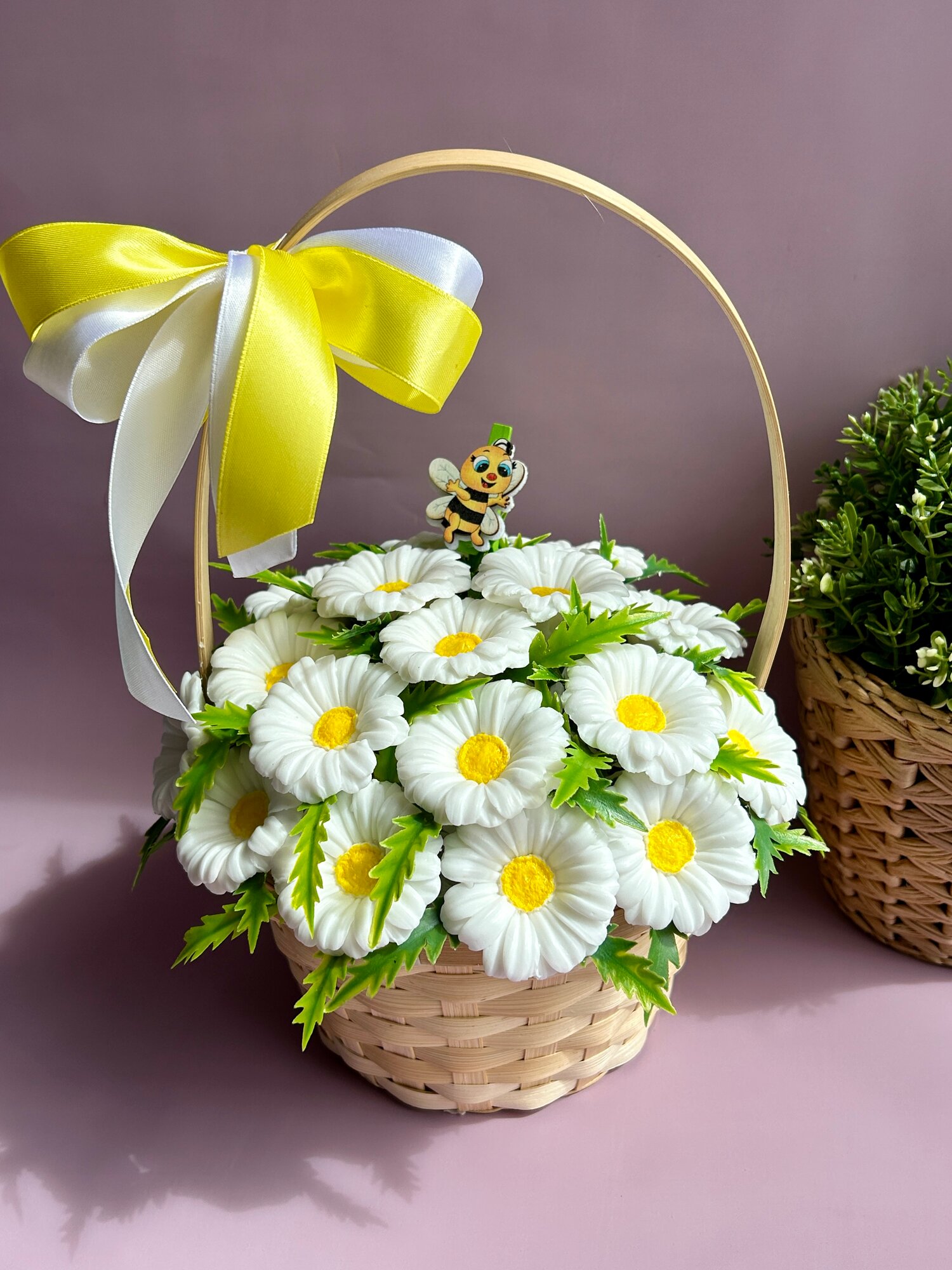 Мыло ручной работы «Букет ромашек»