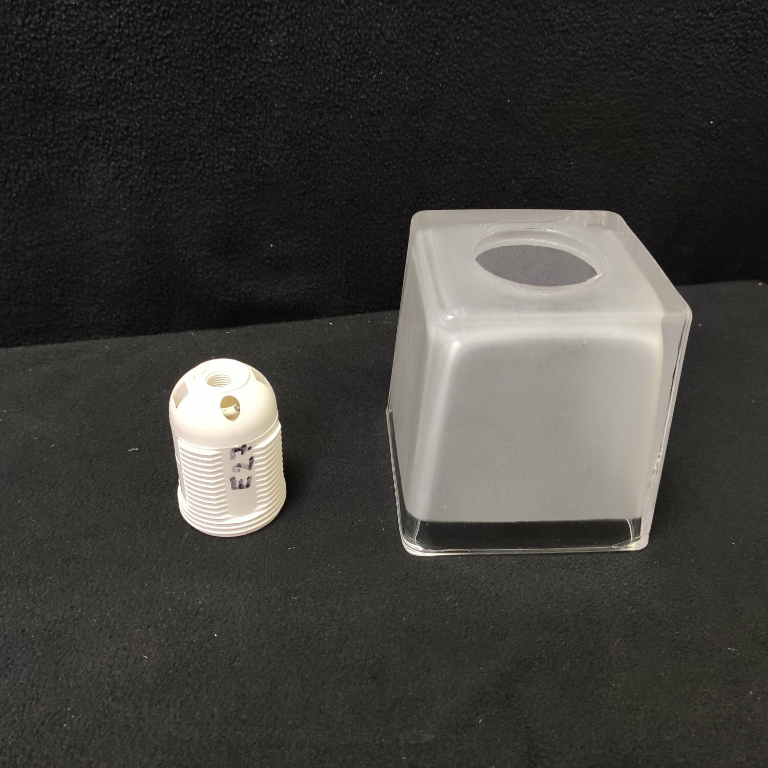 Плафон стекло квадратный 97*90мм E27 (42мм посадка) Экономсвет 60210