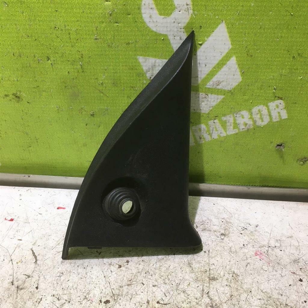 Накладка двери передней правой Opel Vectra B 1995-1999