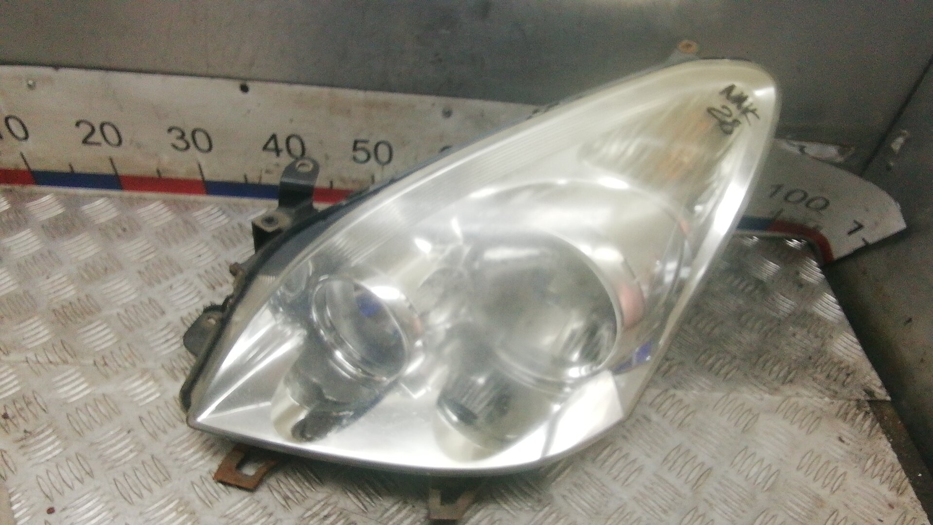 Фара левая TOYOTA COROLLA VERSO 2, Номер 811700F050