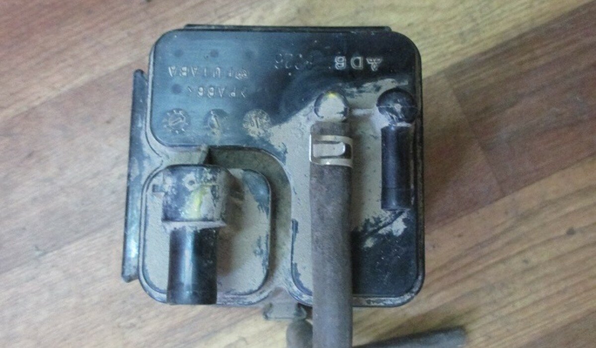 Абсорбер (фильтр угольный) Lancer (CX,CY) Mitsubishi 1780A036