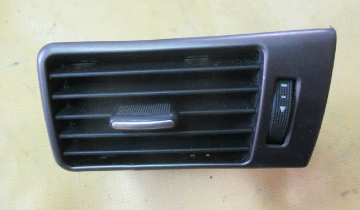 Дефлектор воздушный A6 (C5) Audi 4B1820901