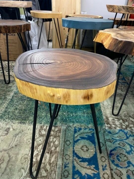 Журнальный столик от stoliki72, из массива карагача, ножки шпильки металл, диаметр 36*34 см, высотой 45 см