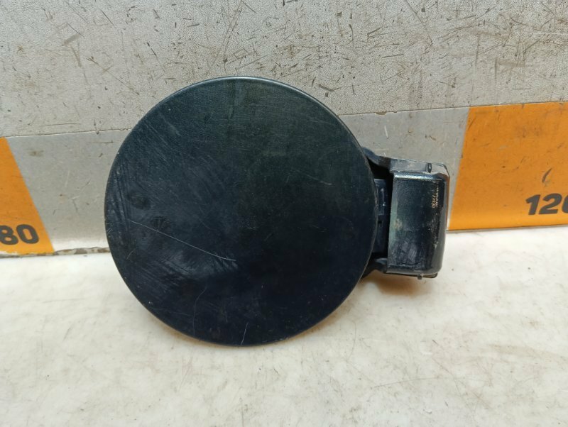 Б/У лючок топливного бака Лючок бензобака Hyundai Tucson 2006 JM 466267 Hyundai-KIA арт. 695102E000