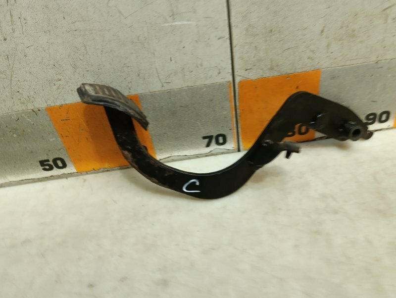 Б/У Педаль сцепления Ford Focus 1998 1 468080 FORD арт. 1076897