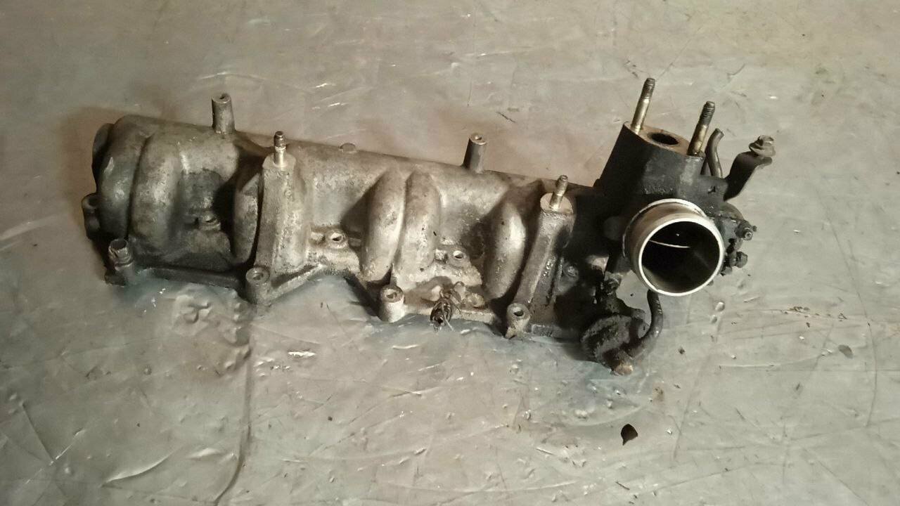 Впускной коллектор Mazda 6 2004