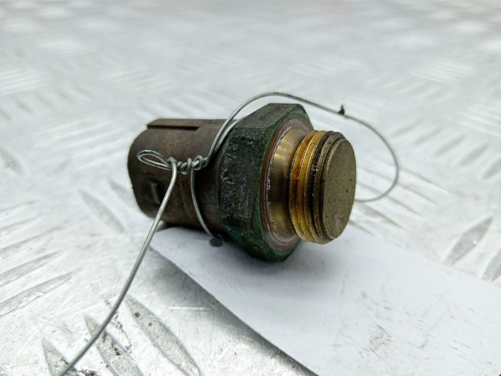 Датчик температуры охлаждающей жидкости Volkswagen Polo 3 867959481 арт. 2043962