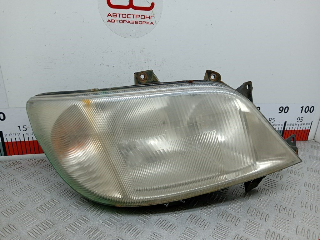 Фара правая Mercedes Sprinter 1 (W901-905) A9018201361 арт. 2166779