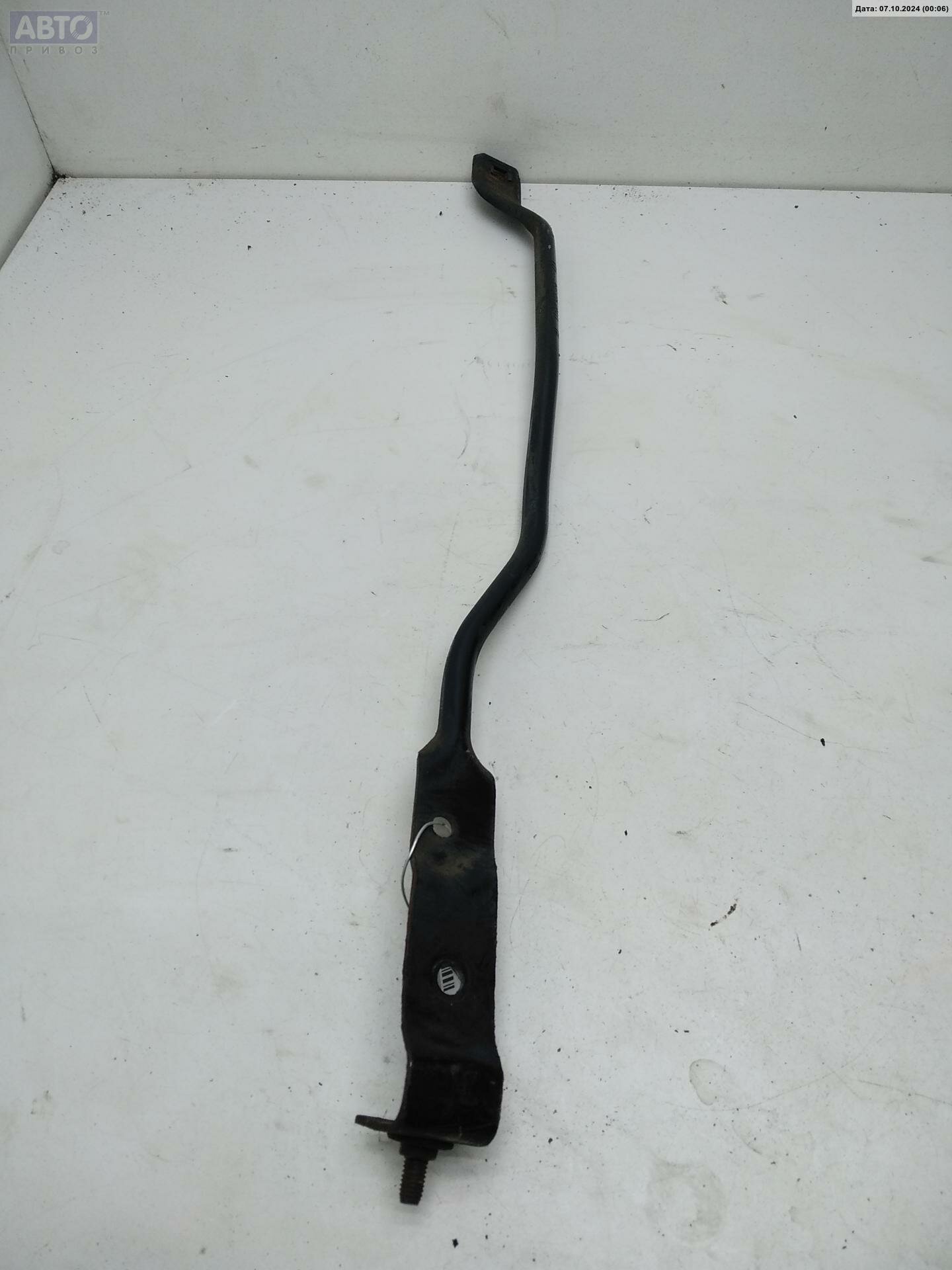 Кронштейн крепления Volkswagen Passat B5