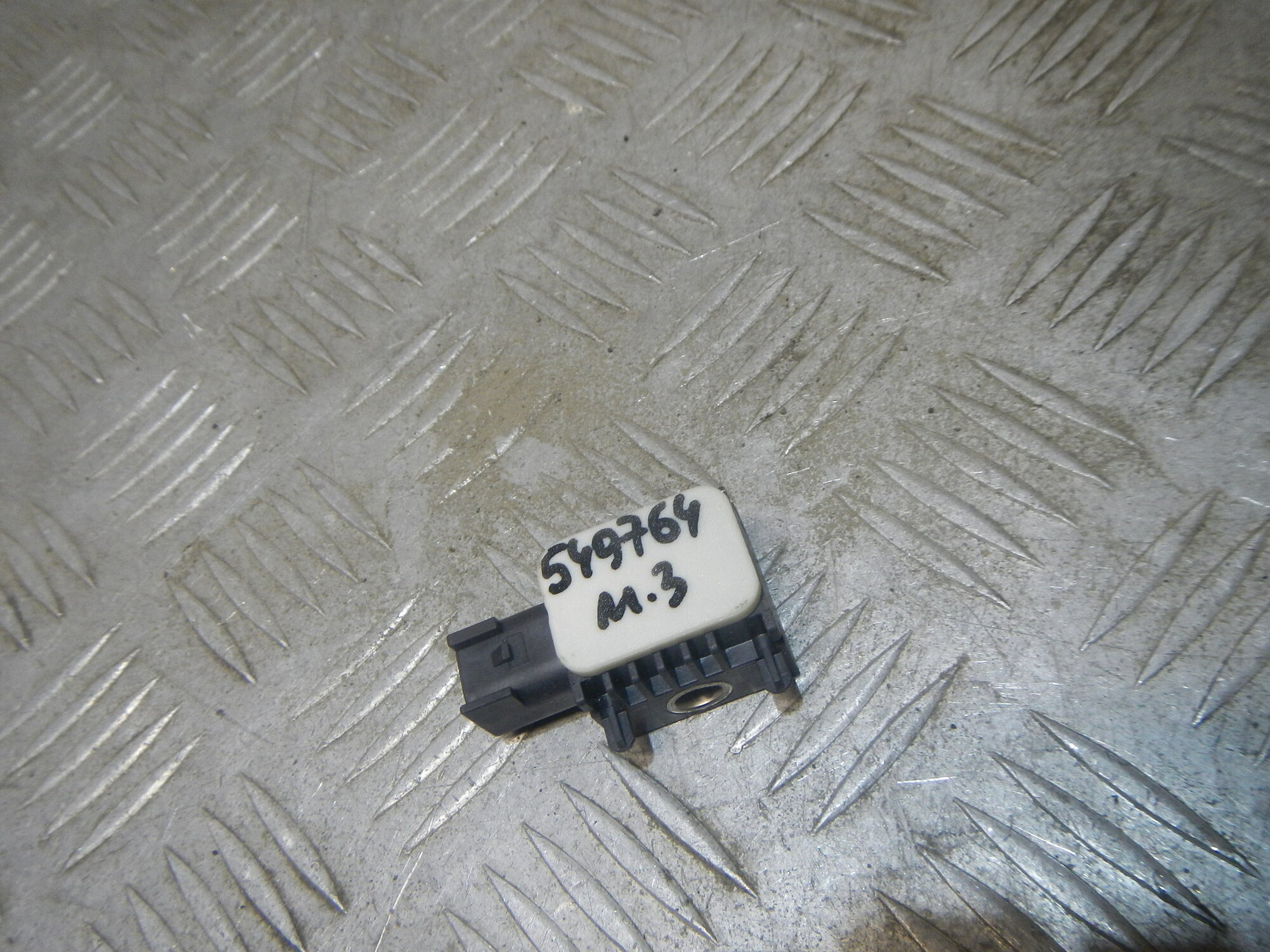 Б/У Датчик AIR BAG, Mazda (Мазда)-3 (BK) (02-09) MAZDA 3 (BK) (02-09) Новый. 549764 MAZDA арт. BP4K57KC0