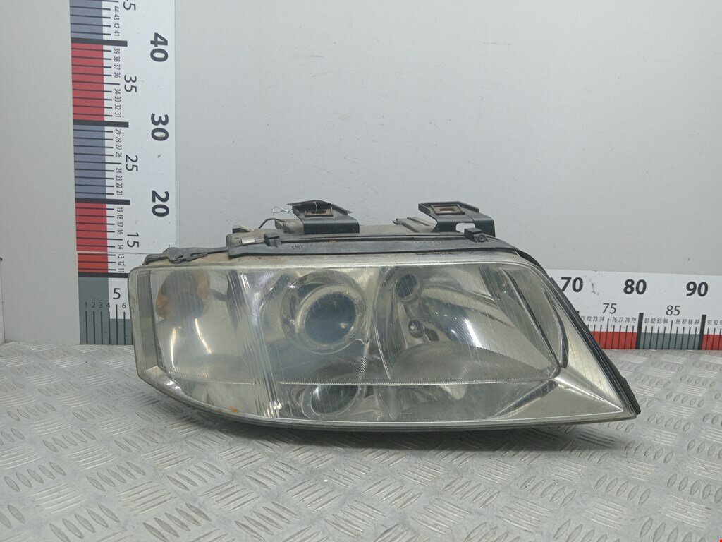Фара правая Audi A6 C5 4B0941030K арт. 2193084