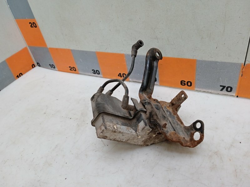 Б/У вакуумный, Крайслер 300М Клапан Chrysler 300M 1999 LR 281138 CHRYSLER арт. 04591356