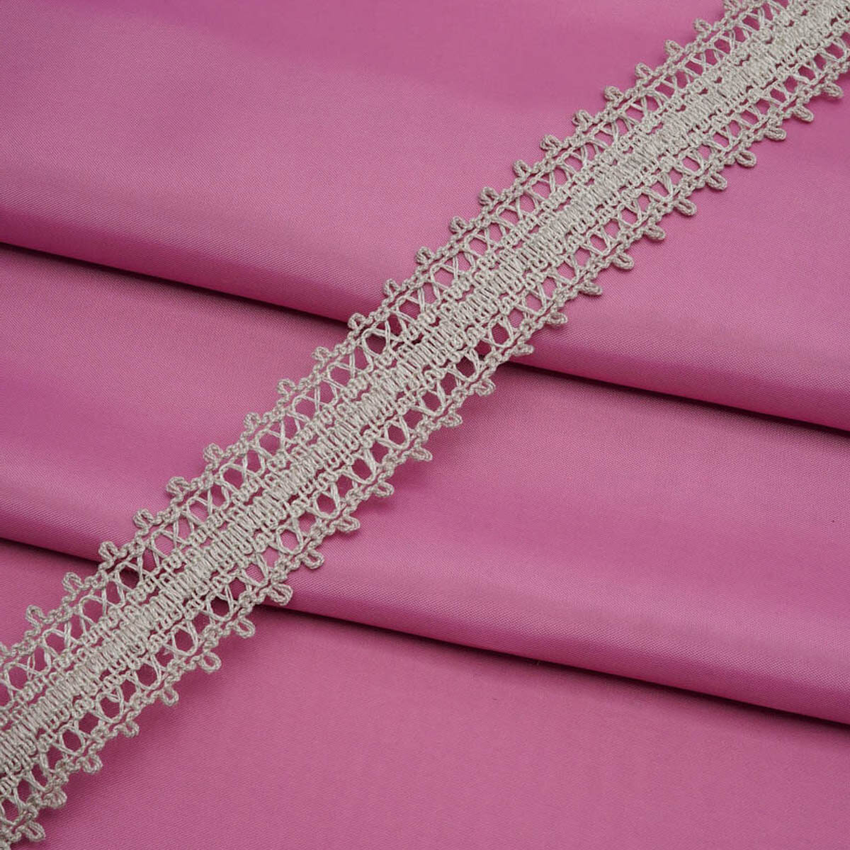 Р60004 Тесьма отделочная 30 мм*25 м (хлопок 25 %, лен 53%, полиэфир 22%) двухсторонняя (71 льняной)