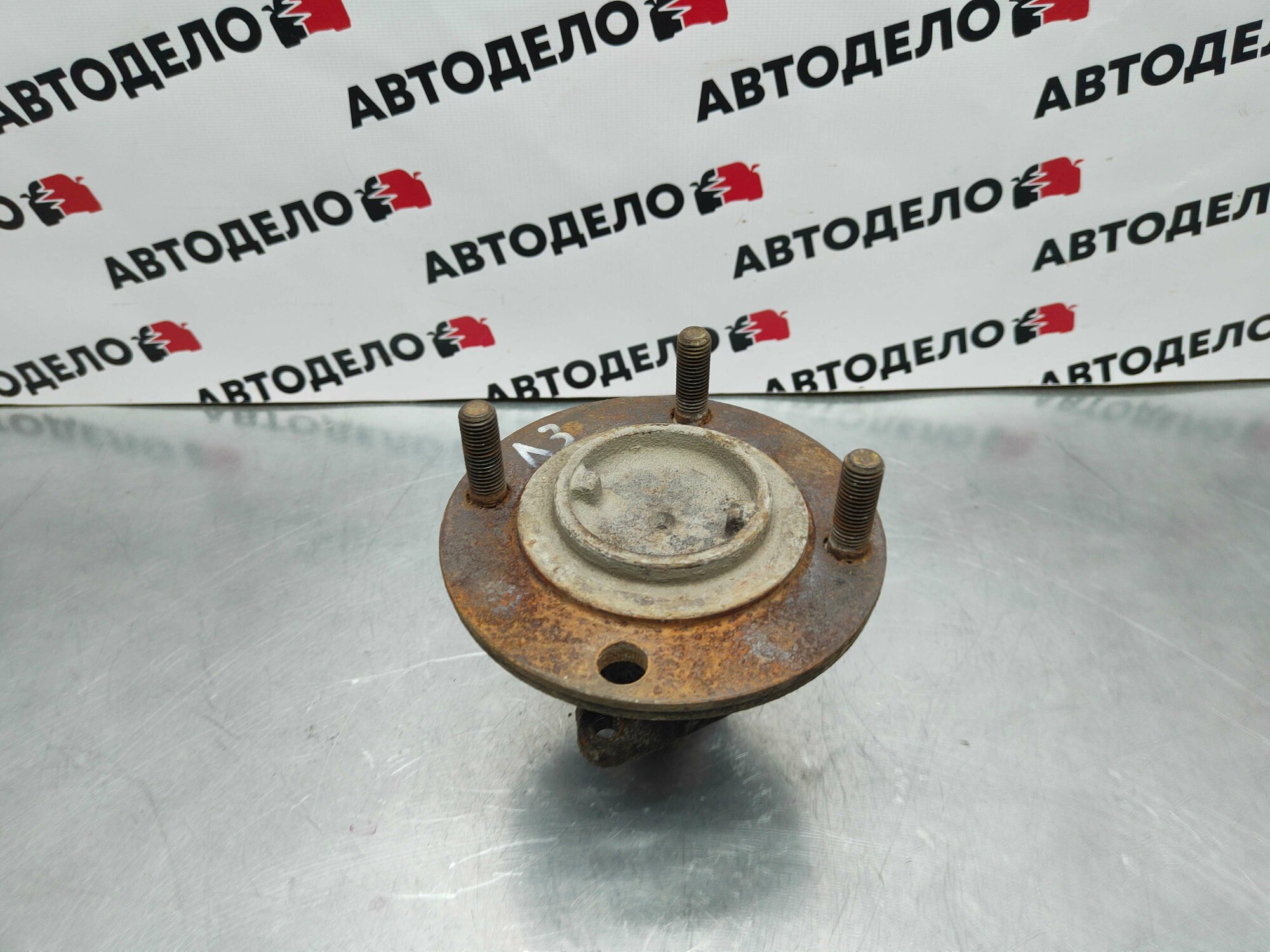 Ступица задняя левая Mitsubishi Eterna E53A 1995 г