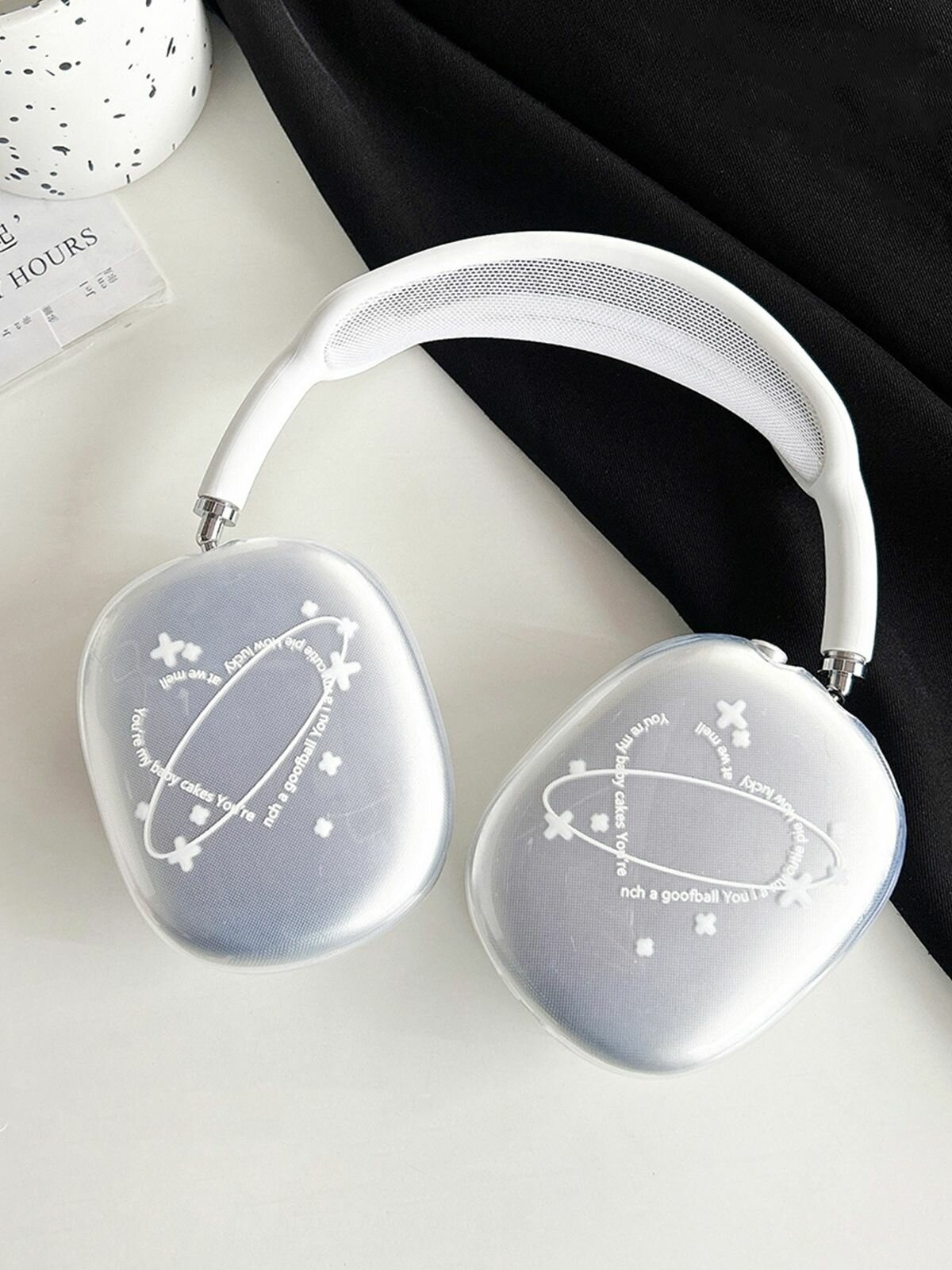 Чехол на наушники Apple AirPods Max силиконовый "Сердце", прозрачный