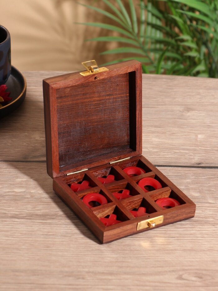 Настольная игра Крестики-нолики, 10×10 см, дерево шишам, смола