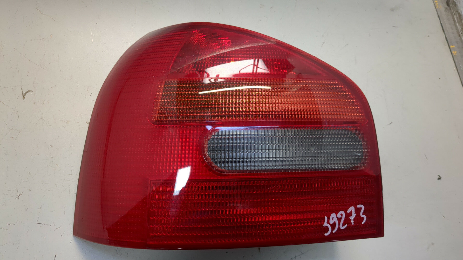 Фонарь (задний) левый Audi A3 (8L) Б/У