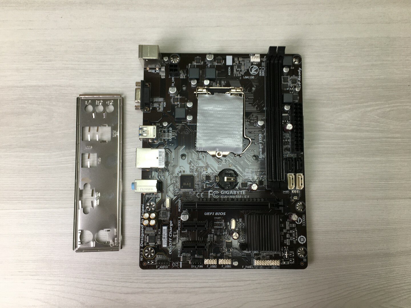 Материнская плата S-1150 Gigabyte GA-H81M-S1 REV:2.2, H81/2DDR3/SATA/Lan/VGA/Sb/mATX