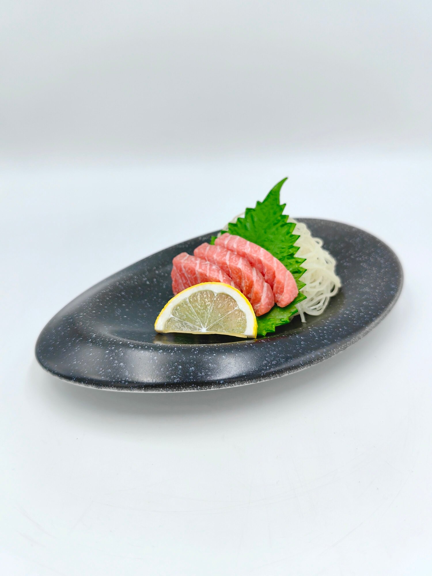 Тарелка фигурная плоская "MG Звездная ночь" Япония керамика, овал. размер 23х15 см.