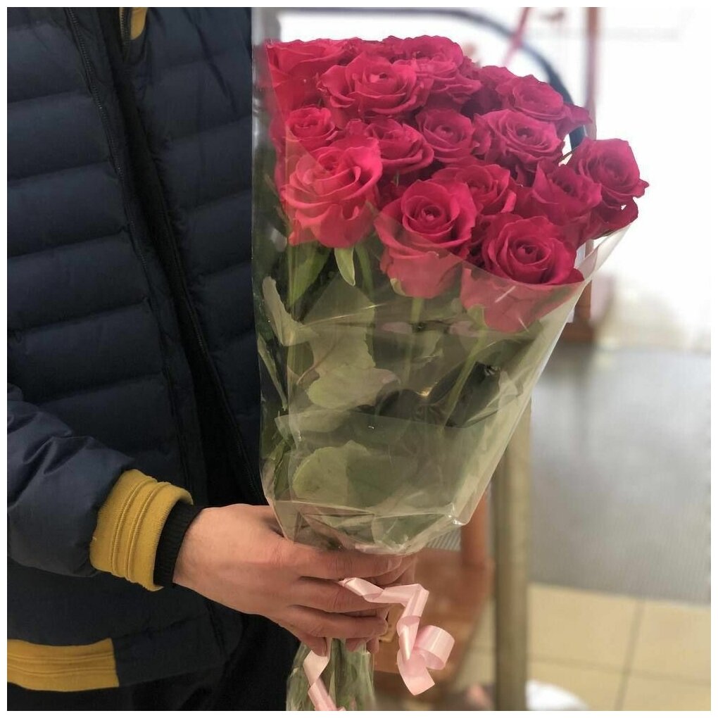 Букет Well Flowers "Розы", 15 роз, круглый, 60см свежий букет цветов