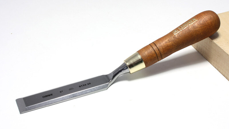 Плоская изогнутая стамеска с ручкой NAREX WOOD LINE PLUS 25 мм 813325