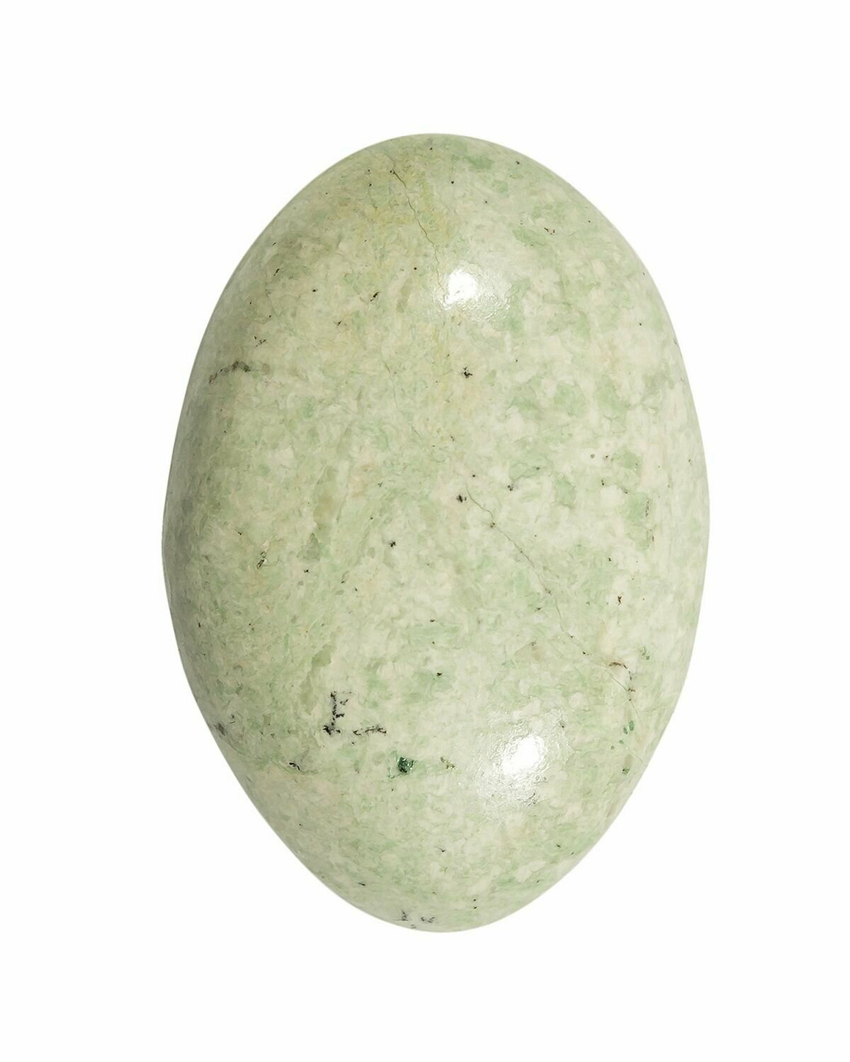 Кабошон из гарниерита размером 33х22х7 мм.