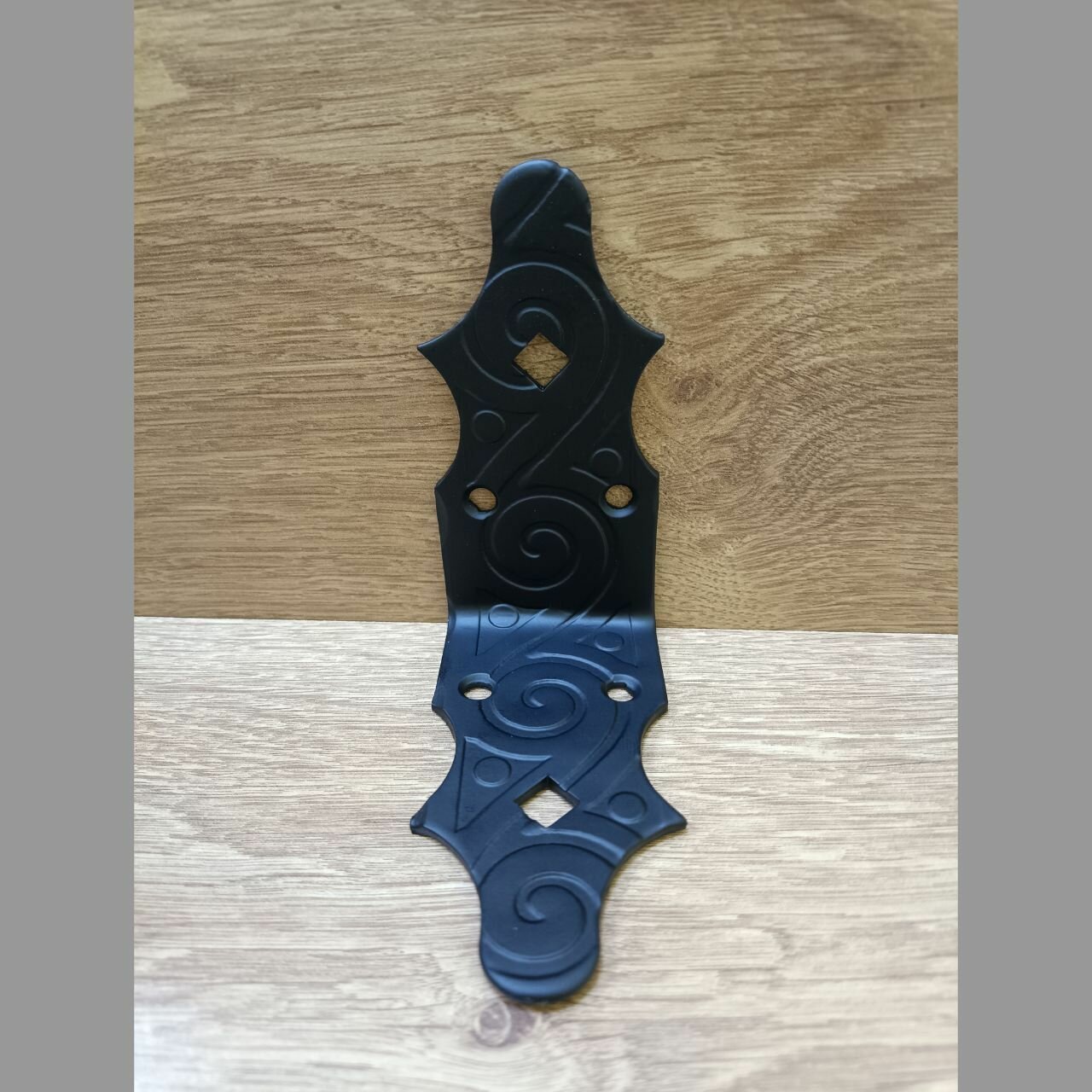 Уголок крепежный 90Х90Х50 /кованый/ серия ярославль (черный)