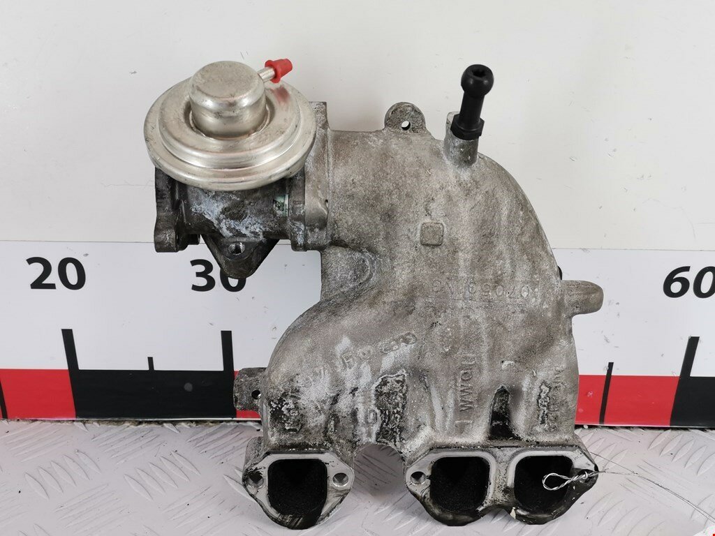 Коллектор впускной Volkswagen Polo 4 045129713G арт. 1497691