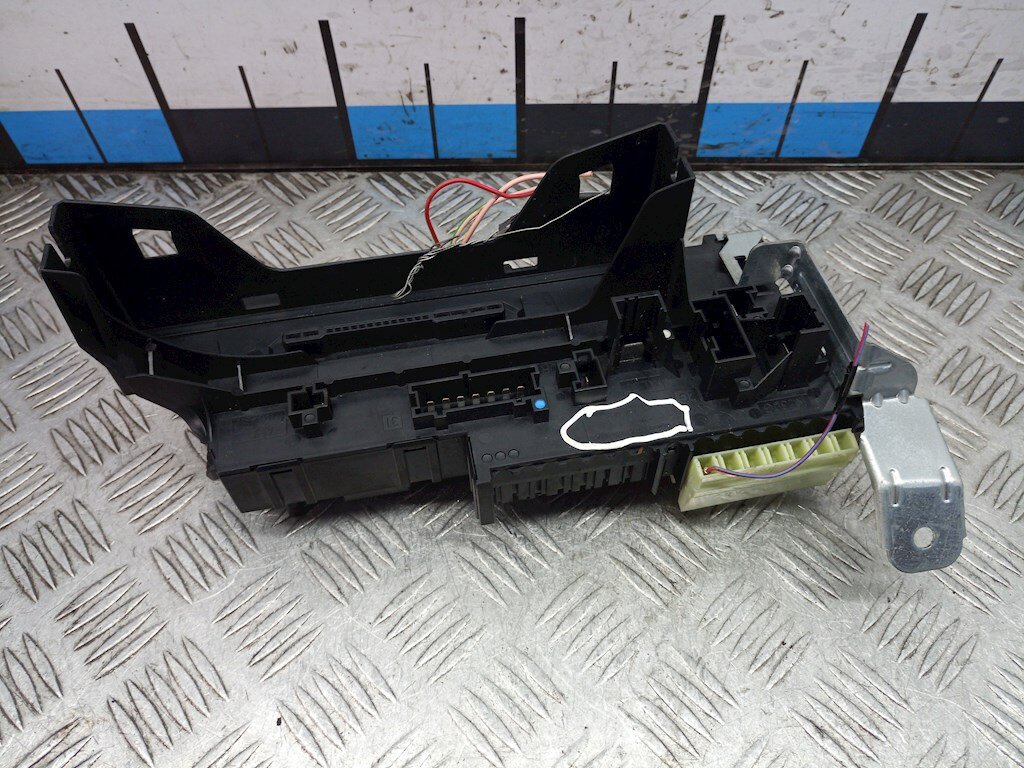 Блок предохранителей Mercedes C-Class (W204) A2049060805 арт. 594796