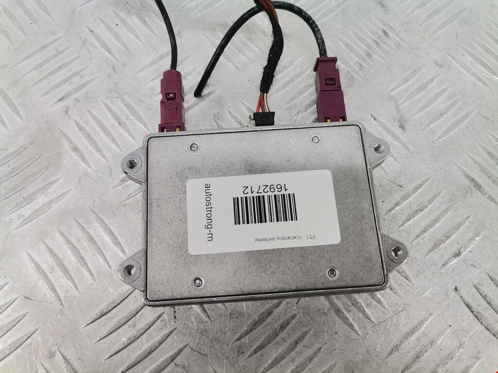 Усилитель антенны Audi TT 8J 8E0035456D арт. 1692712