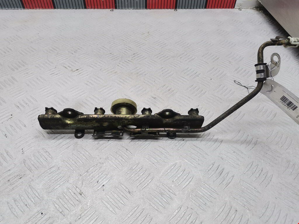 Рампа топливная (топливная рейка) Honda Civic 8 16610PWA030 арт. 1524781