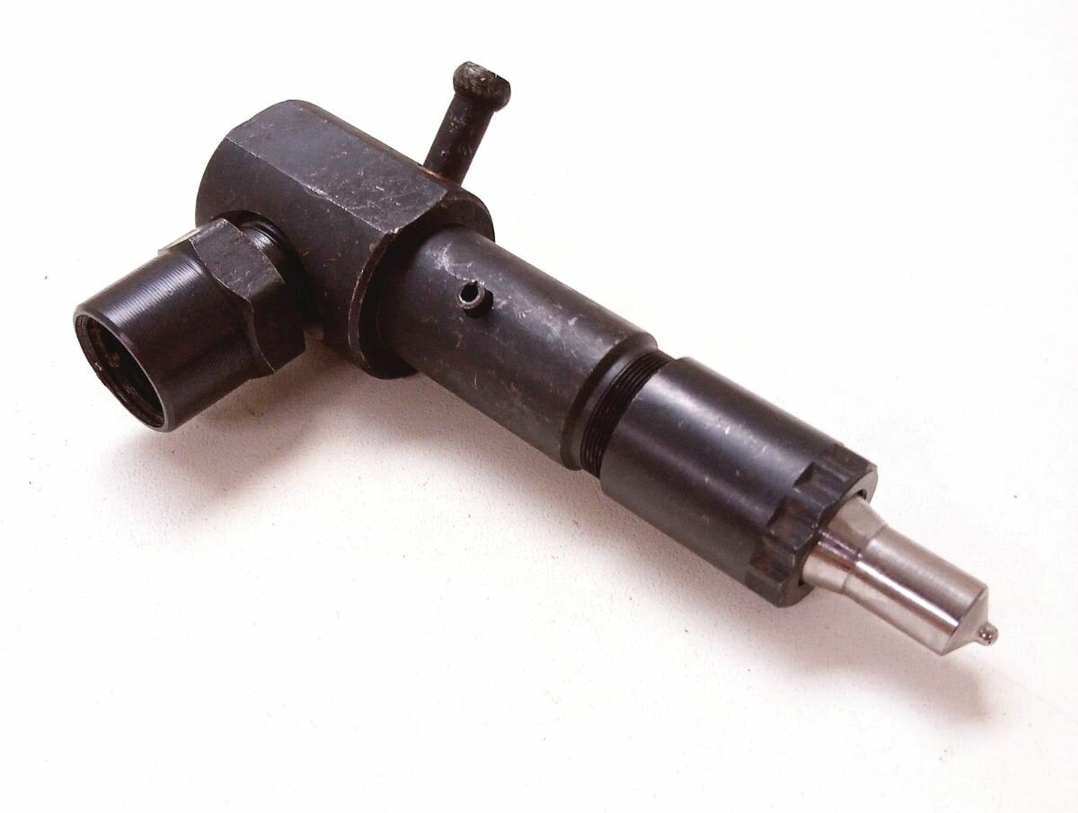 Форсунка для дизельного двигателя 186F, L100, KM186F и пр. (длина - 99 мм)