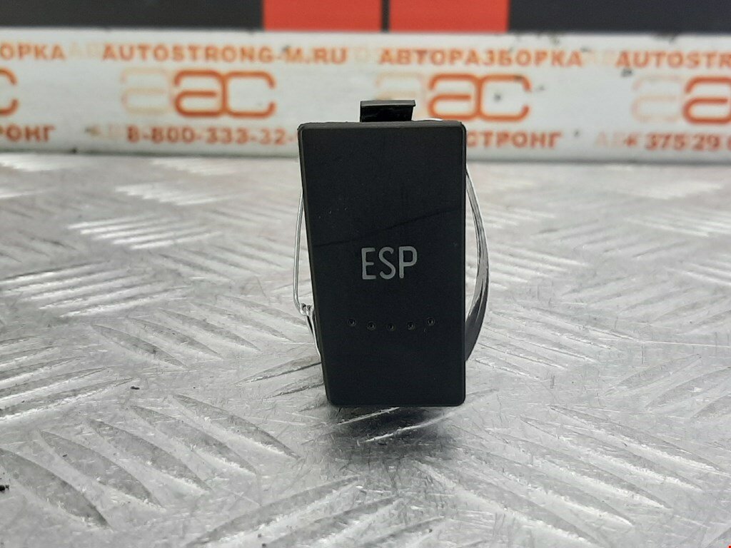 Кнопка антипробуксовочной системы Volkswagen Passat 5 3B0927134A арт. 817784