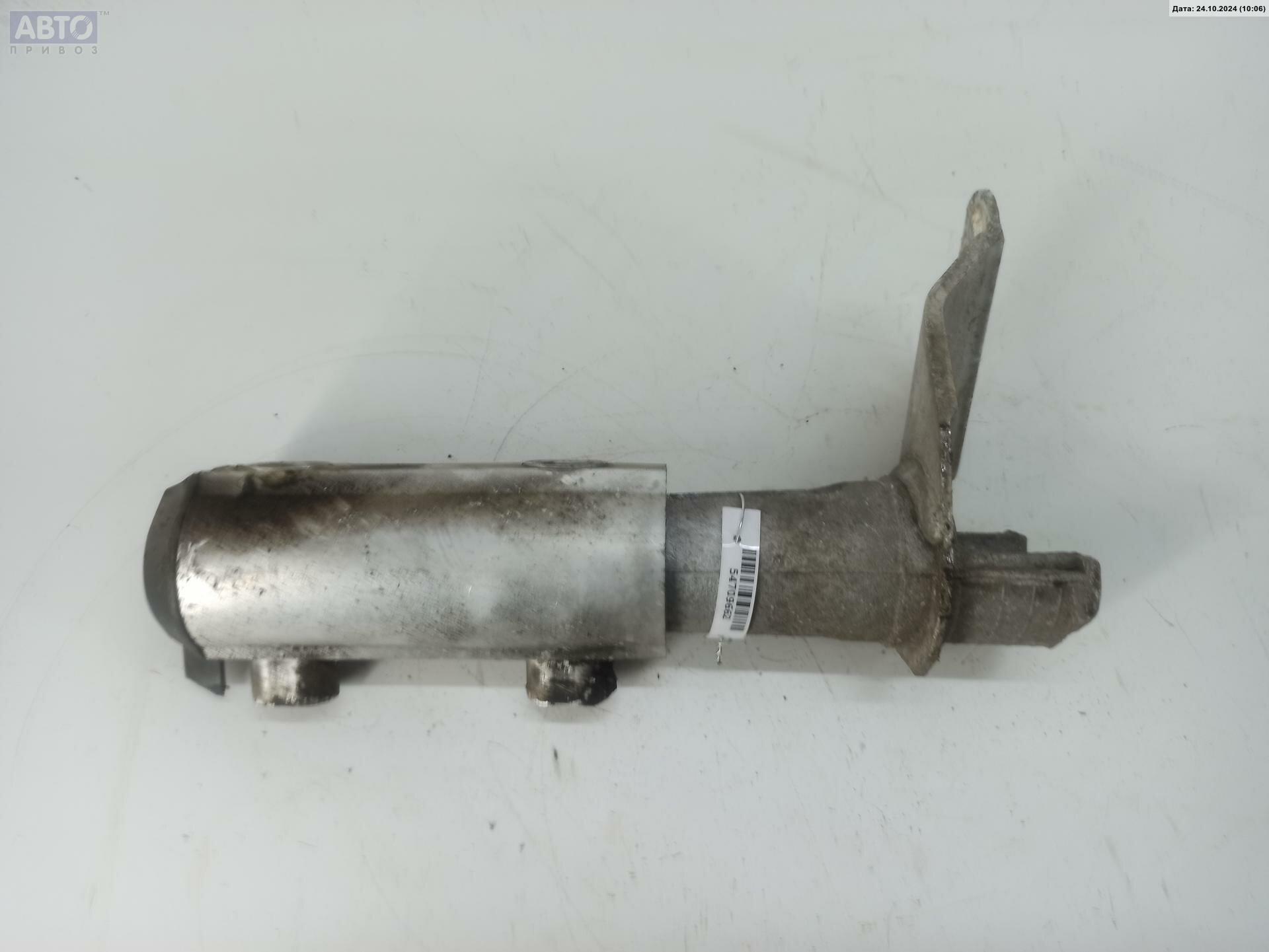 Клык бампера передний левый Audi 80 B4 (1991-1996)